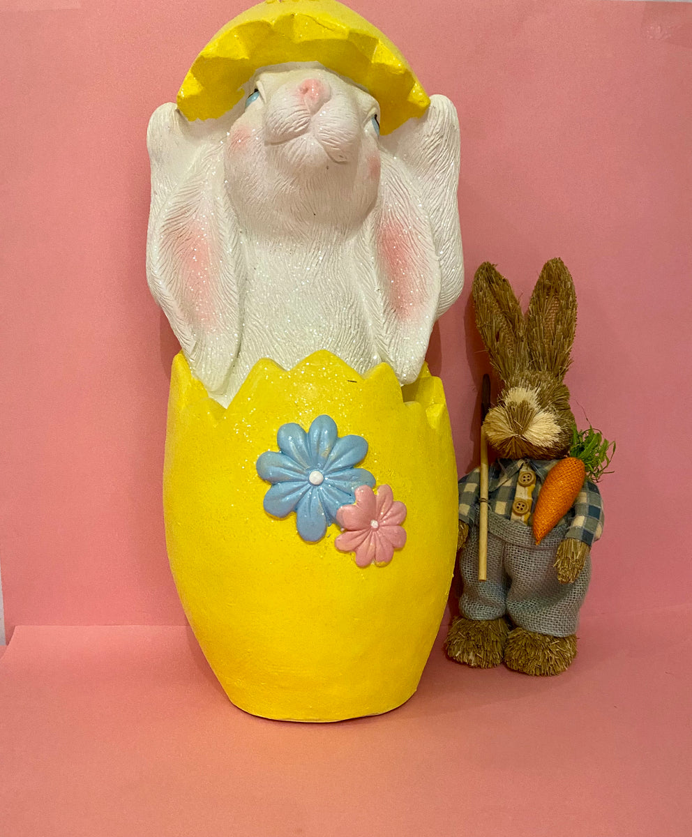 EASTER YELLOW HATCHING EASTER EGG – LIAM MART